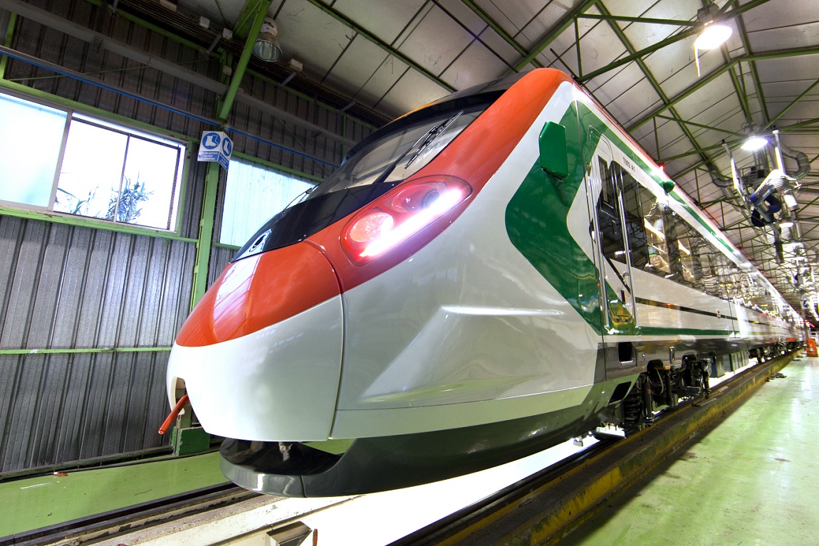 CAF levanta la mano para construir trenes de pasajeros